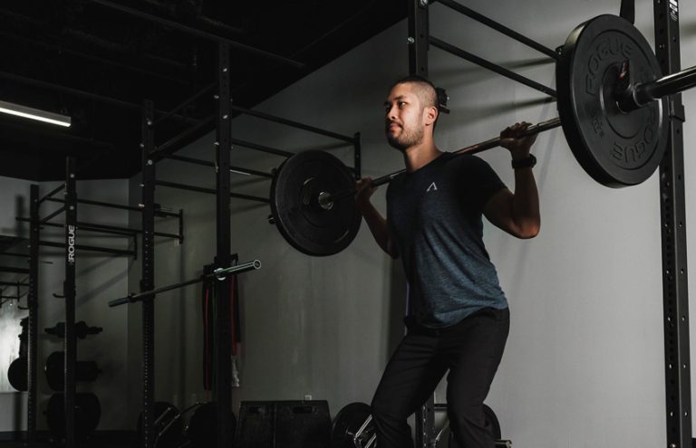 Squat yang Benar, Manfaatnya Optimal | Magnus Fitness