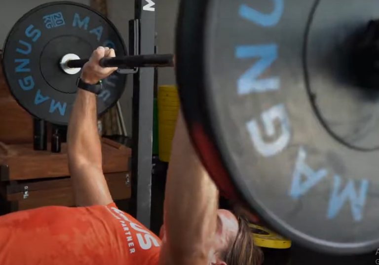 5 Cara Melakukan Bench Press Sendiri yang Aman | Magnus Fitness